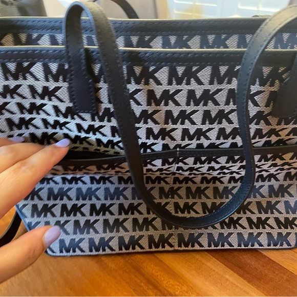 Michael Kors | Bags | Michael Kors Logo Tote | Poshmark